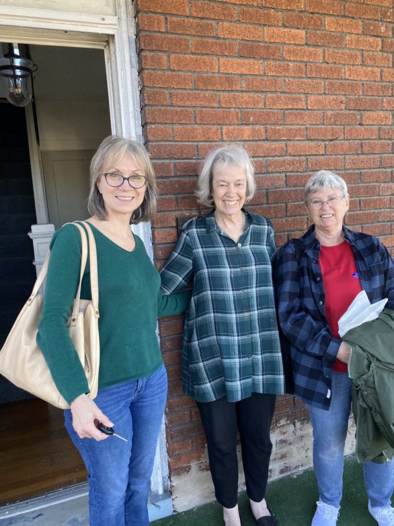 First Unitarian Refugee Home Set Up - First Unitarian Church of Pittsburgh